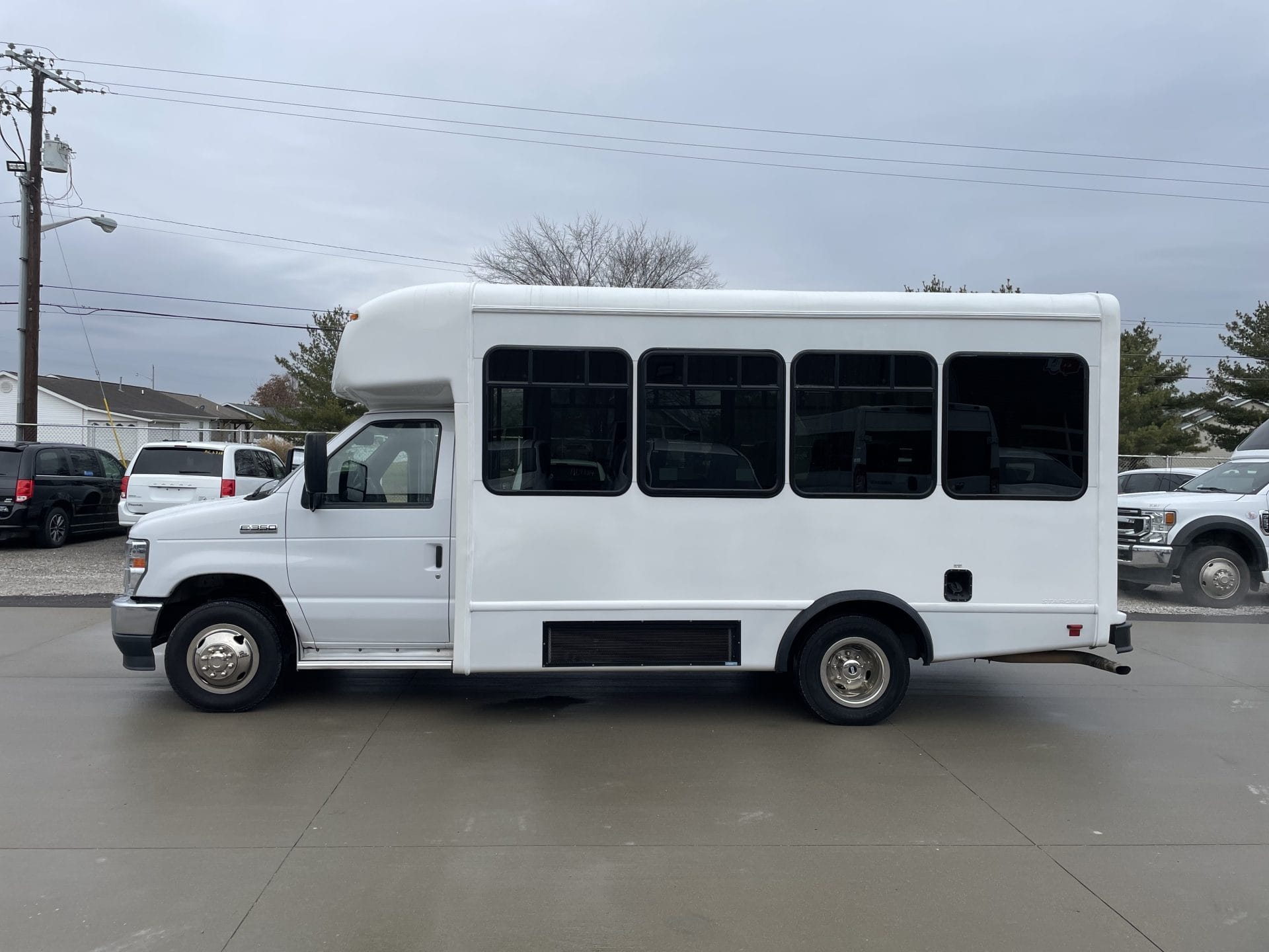 2021 Ford E-350 Starcraft - Southern Bus and Mobility